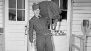 Hall of Fame Pitcher Whitey Ford of the U.S. Signal Corps (and others ...