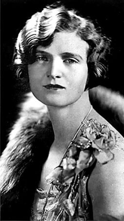 U.S. President Warren G. Harding’s Illegitimate Daughter is Born in ...